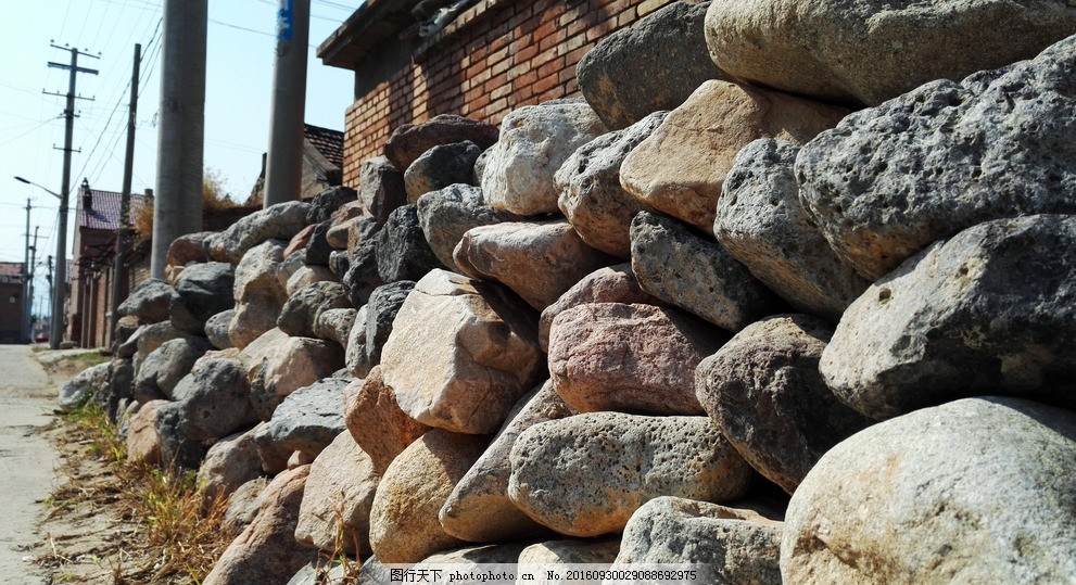 石头堆图片_现代科技_金融科技-图行天下素材网